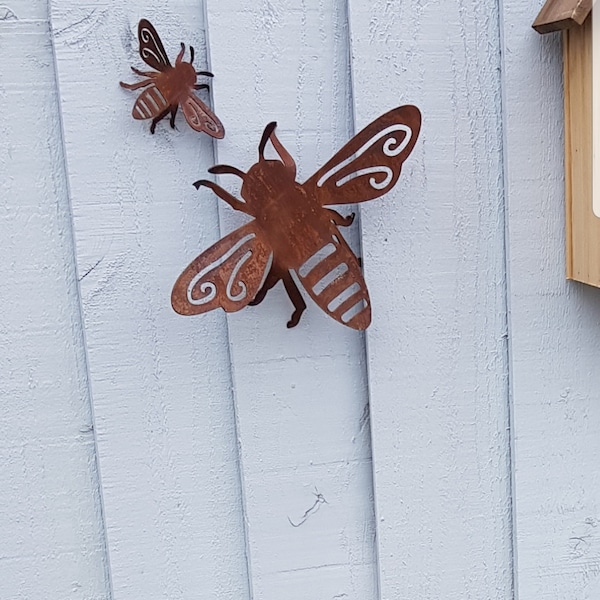 Large Rusty Metal Honey Bee- Rusty Insect - Pagan Garden Gift - Rusty ...