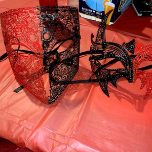 Hawk Masquerade Mask Venetian Bird Mask Black and Gold - Etsy