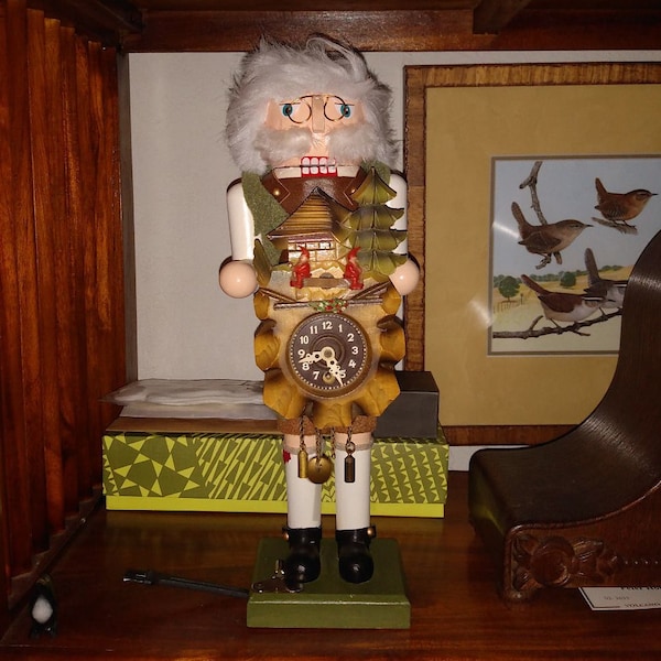 Classic 1960’s Dark Brown Vintage Leaf and Loon Style Cuckoo Clock ...