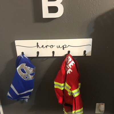 3D Kids Dress up Clothes Rack 24 Super Hero Decor Kids Costume Rack ...