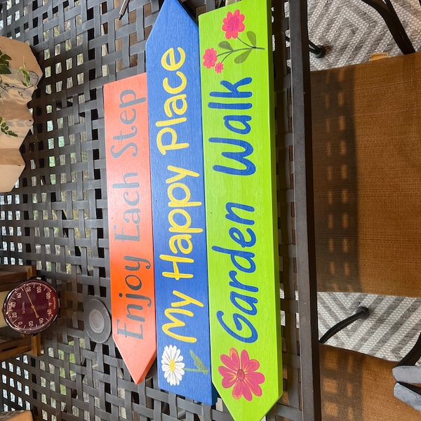 Family Directional Signs Personalized Mileage Arrows, Fully ...