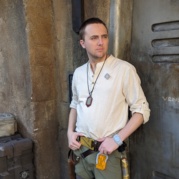 Star Wars Galaxy's Edge ID Card Batuu Cosplay Original - Star Wars ...