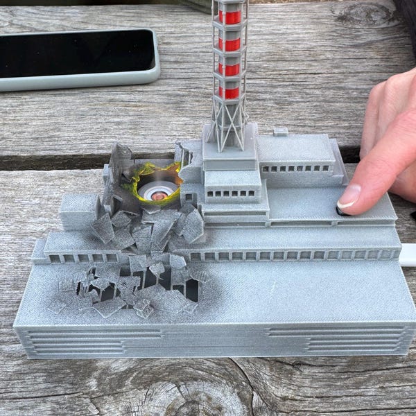 Chernobyl Nuclear Power Plant - With Smoke Effect - Humidifier and ...