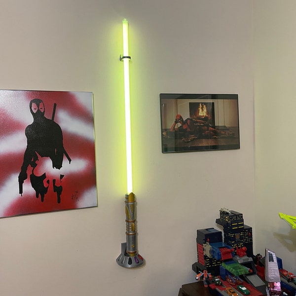 Lightsaber Wall Mount Holder Savi's Workshop Holds 6 Kyber Crystals 3D ...