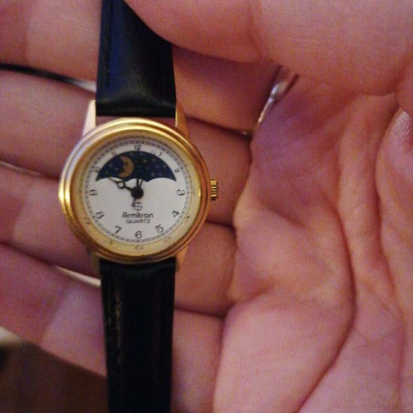 Vintage CHIC Quartz Gold Tone Moon Phase Wrist Watch New Red Leather ...