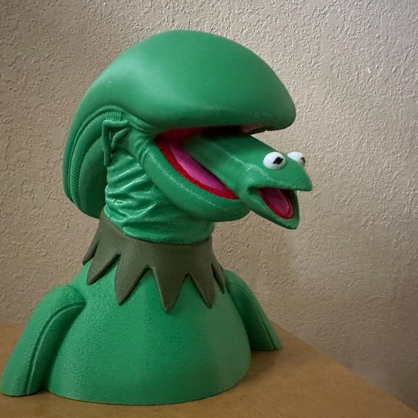 Xenokermit Bust: Alien Xenomorph Kermit Mashup - Etsy