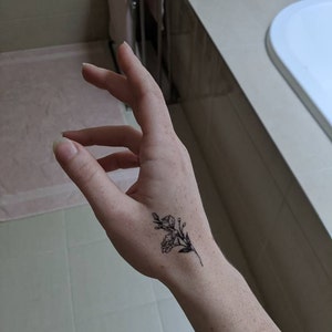 Queen of Spades Tramp Stamp Temporary Tattoo | Etsy Australia