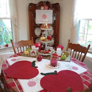 Autumn Acorn Tablerunner light - Etsy