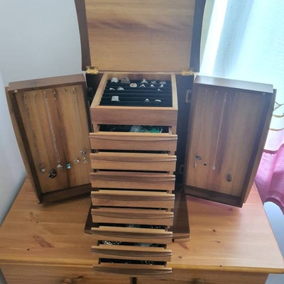 Custom Shaker Style Jewelry Box With Necklace Hooks, 4-drawer Jewelry ...