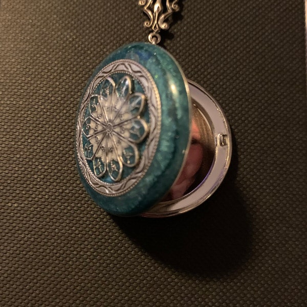 Vintage Style Metallic Blue Locket. Filigree Locket. Gift for Women. - Etsy
