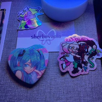 Miku Holographic Heart Buttons - Etsy