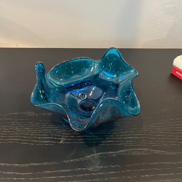 Vintage Rose Medallion Famille Decorative Bowl, Vintage Porcelain Hand ...