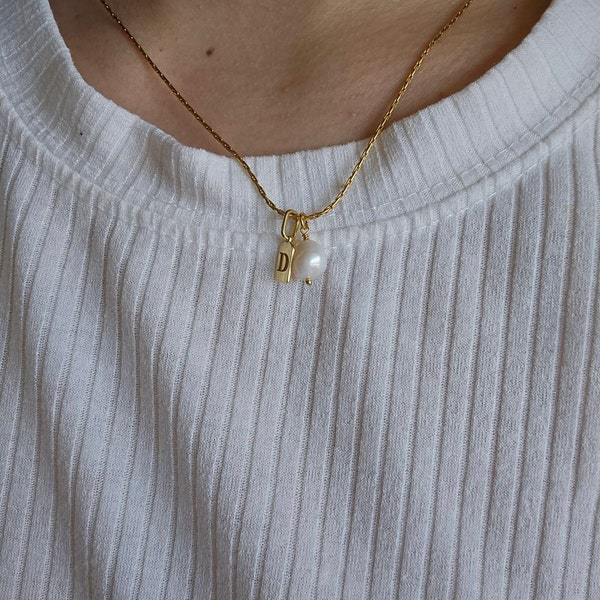 14k SOLID GOLD Initial Tag Charm, Custom Engraved Letter Pendant, Tiny ...