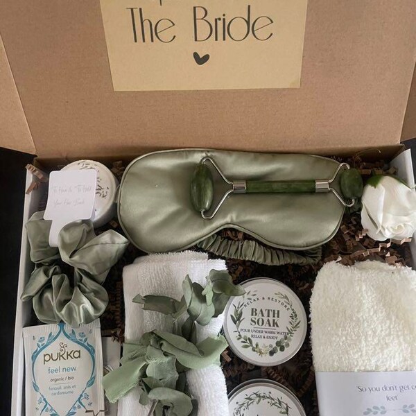 Bride-to-be Spa Gift Set - Sage Green Luxury Goodies for Relaxation ...
