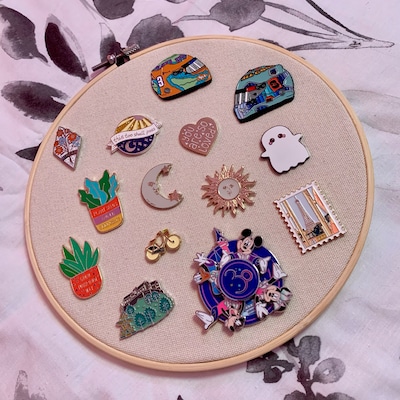 Pin Badge Display Board,buttons Lapel Enamel Pin Collection,wall ...