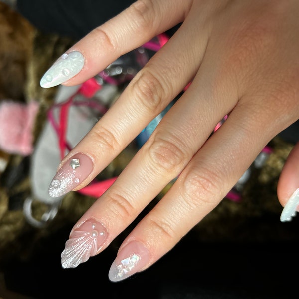 Hand-painted Free-style Seashell 3D Summer Almond Press on Nails ...