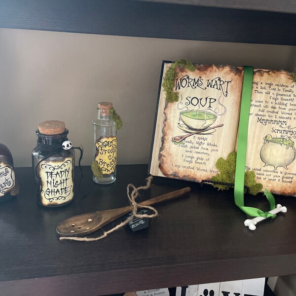Nightmare Before Christmas Sally Potion Poison Bottles and Spoon Frogs ...