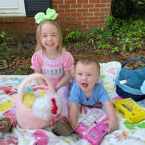 Girls Seersucker Bubble Crawfish Smocked Outfit Perfect for Spring ...
