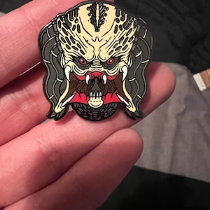 Iron Giant Enamel Pin - Etsy