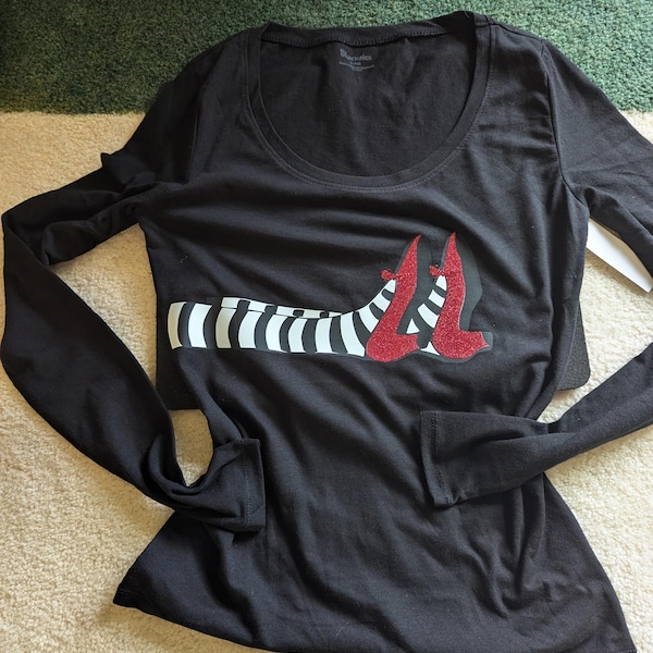 Wizard of Oz Ruby Red Slippers With Wicked Witches Legs Color Svg - Etsy