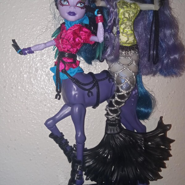 Clawdeen Wolf ~ G3 Core ~ Purple Black Fur Vest - Etsy