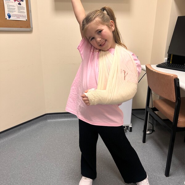 Children's Shoulder Opening T-shirt for Broken Arm, Broken Collar Bone ...