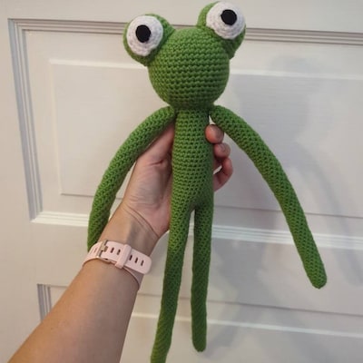 Anna Frog Crochet PDF Pattern - Etsy