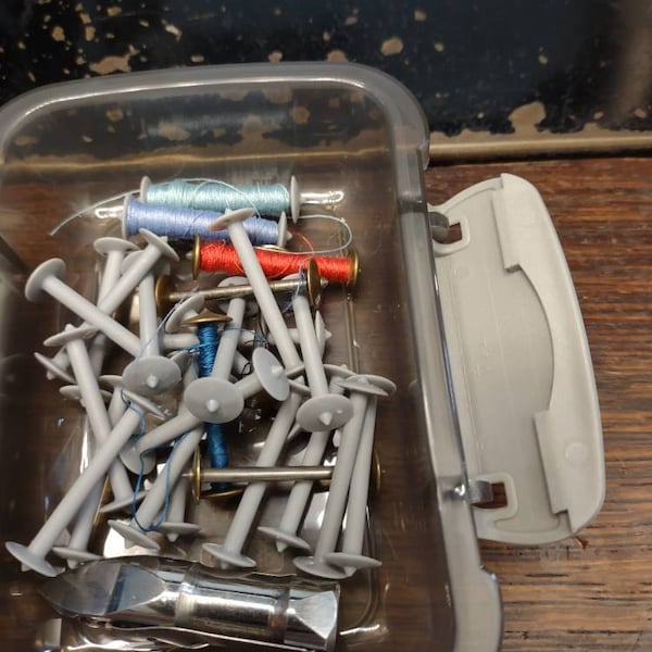 5 X Sewing Machine Bobbins for Vintage Harris, Defiance & New Home ...