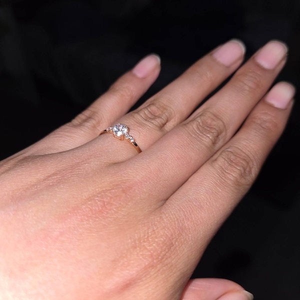 Round Cut Brilliant Diamond Engagement Ring 18K Gold Dainty CZ Diamond ...