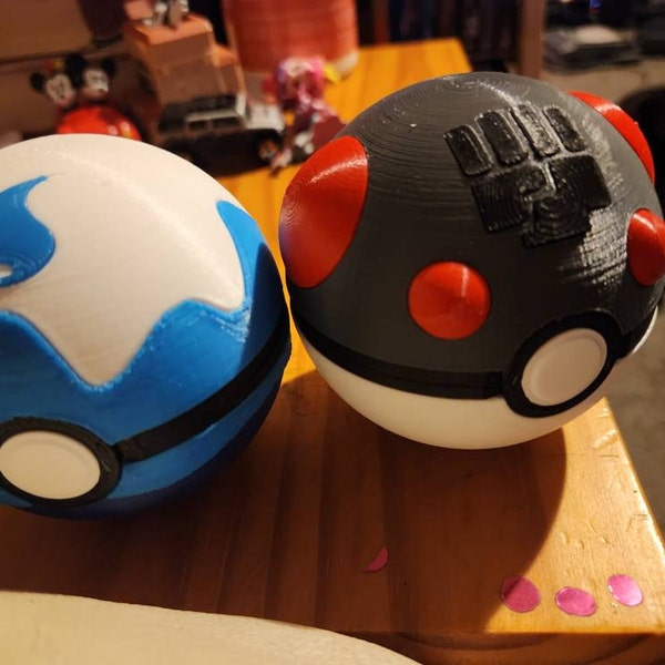 Pokeball Dice Box / GS Ball, Premier Ball, Ultra Ball, Masterball ...