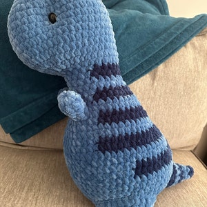 Crochet Pattern: Timothy the T-rex - Etsy