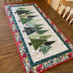 Christmas Tree Table Runner Pattern downloadable Christmas Table Runner ...