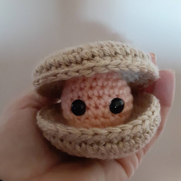 PATTERN: Low Sew Cleo the Clam Pattern Amigurumi Clam Pattern Crocheted ...