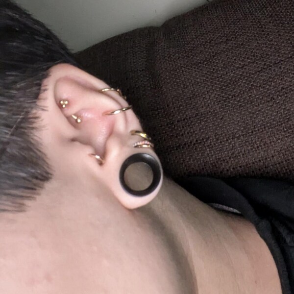 Black CZ Crystal 6mm, 8mm, 10mm, 12mm Titanium Clicker Daith/helix/rook ...