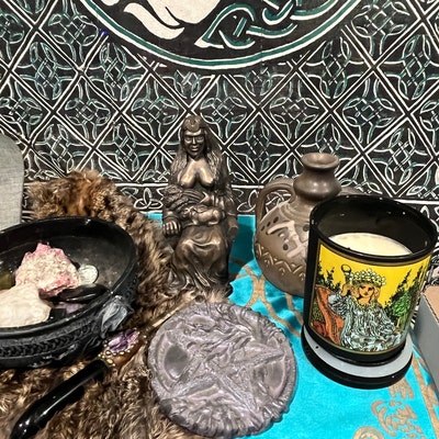 The Witch Compass: Working With the Winds in Traditional Witchcraft. by ...