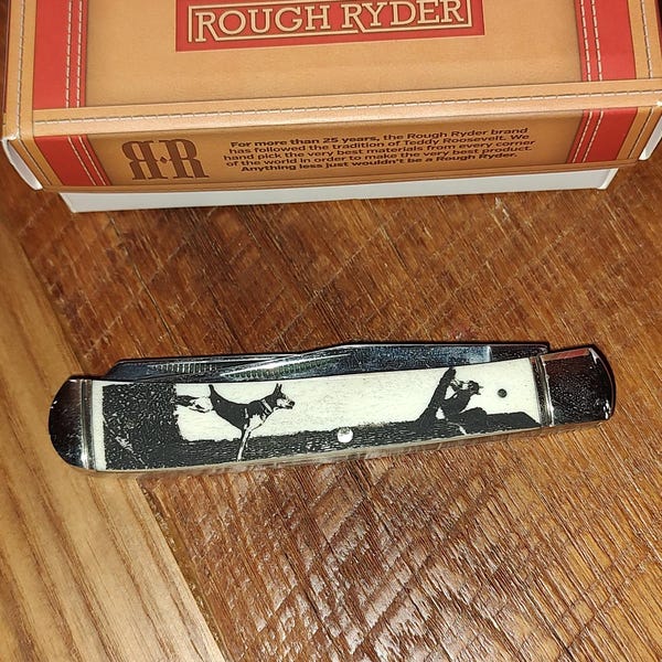 SQUIRREL Hunter Scene With MTN. FEIST Dog Treeing . 2 Blade Trapper ...