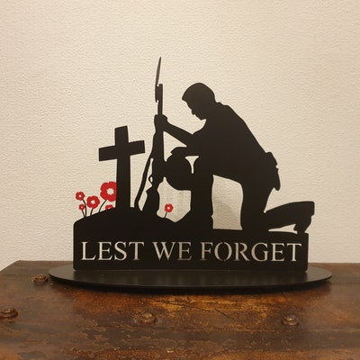 Metal KNEELING SOLDIER Silhouette With Base Plate Lest We Forget ...