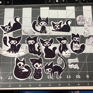 Bumblebee Flower Sticker Bumblebee Rose and Lavender Sticker | Etsy