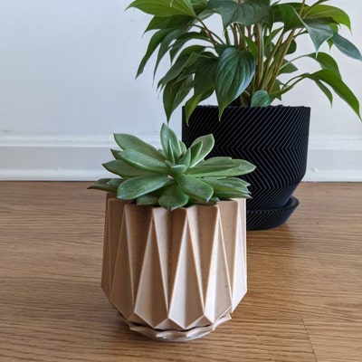 The Estrella Planter Drainage Hole and Tray Modern Indoor Plant Pot 3D ...