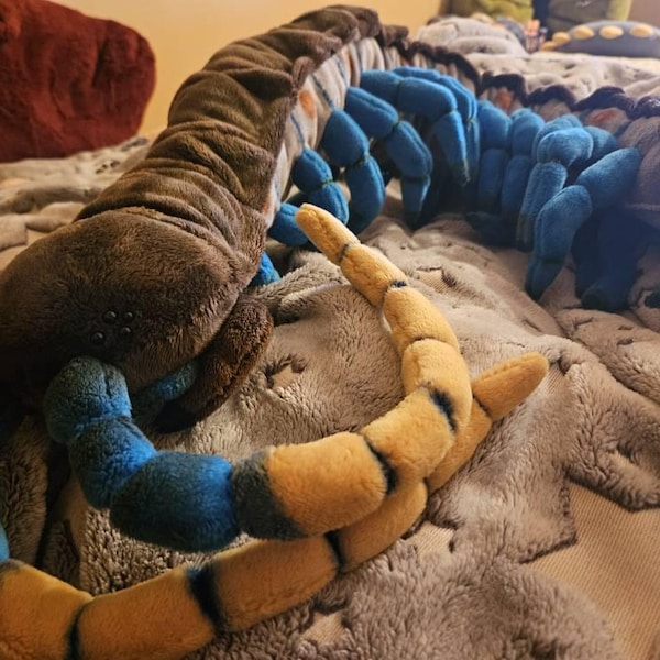 Realistic Centipede Plush Made to Order (fancy Variation) - Etsy