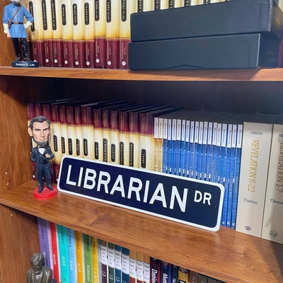 Librarian Librarian Gift Librarian Sign Library Employee - Etsy