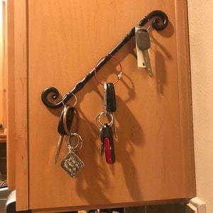 Wall Iron Key Holder. 5 Hooks Key Hanger - Etsy
