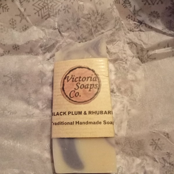 Victoria Soaps Candle Gift Box Set With Bottle of Matches and Mini ...