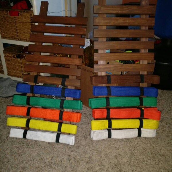 Karate Belt Display Rack Martial Arts Display Rack Holder Holds 12 ...