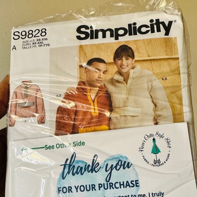 Simplicity S8875 Sewing Pattern, Misses and Women's Plus Size Deep V ...