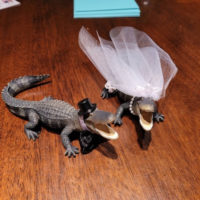 Alligator Wedding Cake Topper, Animal Cake Topper, Gator Cake Topper ...