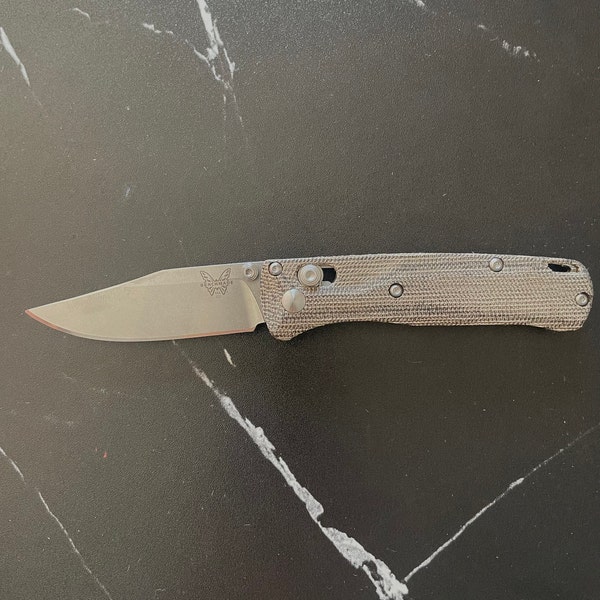 MINI Bugout Crossfade - Micarta Scales - Natural Linen - Flytanium Gear ...