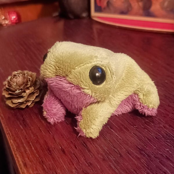 Froog Sewing Pattern PDF Download – Frog Plushie, Frog Beanie, Frog ...