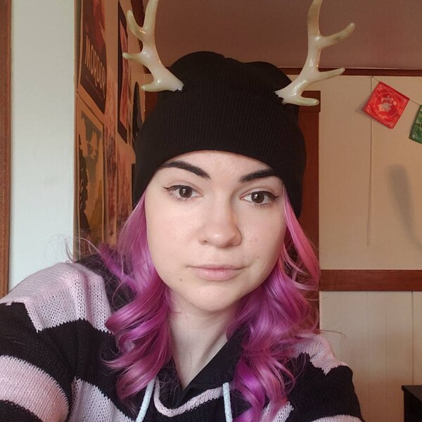 MADE TO ORDER Custom Color Drip/slime Style Horn Beanie - Etsy