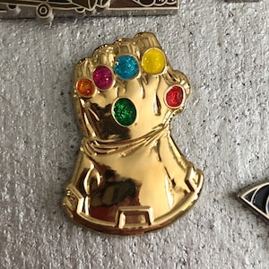 INFINITY GAUNTLET 3D Gold Metallic Enamel Pin - Etsy